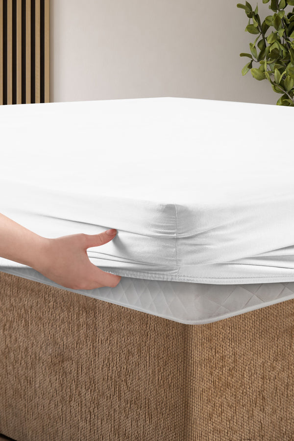 Fitted Bed Sheet 3 pieces Set – 200 TC Luxury Bedding, Made in Turkey